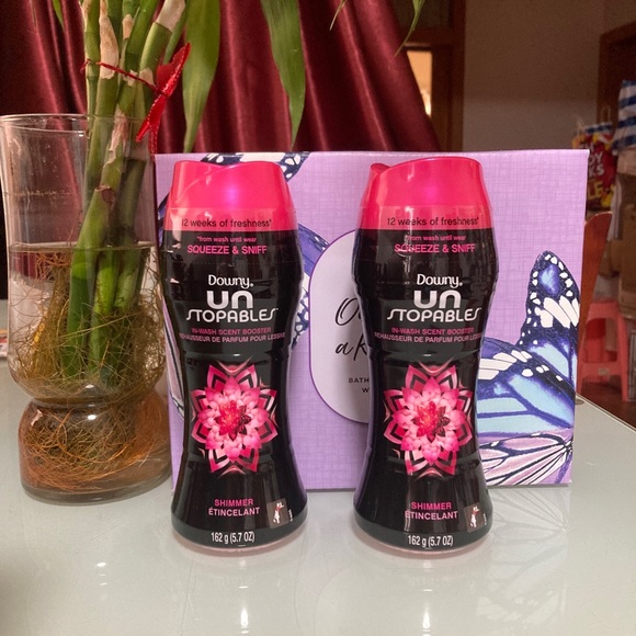 Downy | Other | Set Of 2 Downy 57 Oz Unstopables Shimmer In Wash Scent ...